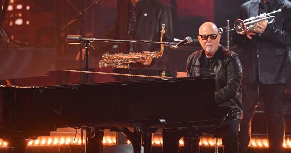 Billy Joel esegue ai Grammy la sua nuova canzone: il video - Radio ...