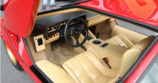Gallardo Vs Countach - Gallery - Foto 1 di 12 - Radio Monte Carlo